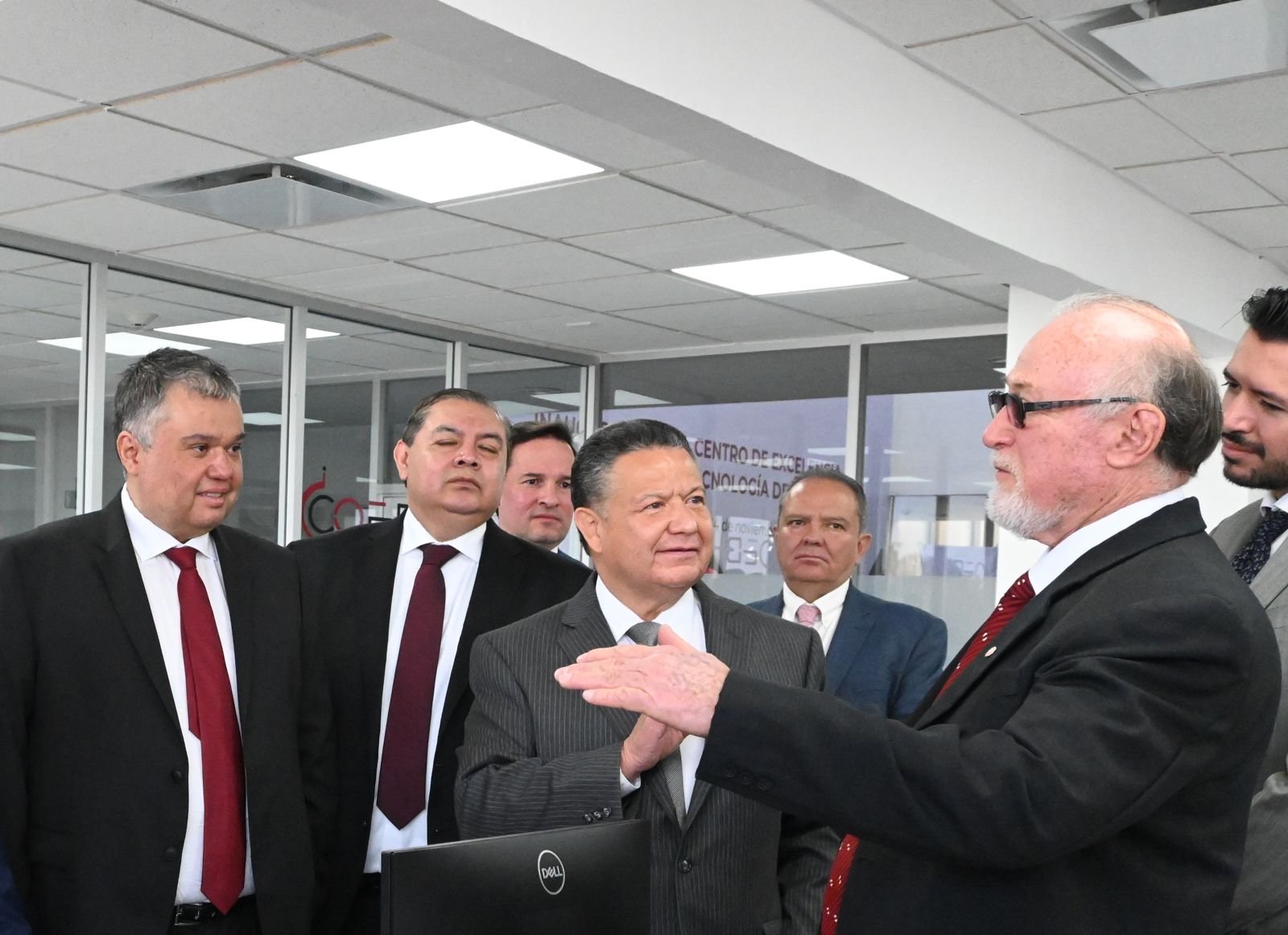 Inaugura Menchaca Centro de Excelencia Blockchain - Énfasis